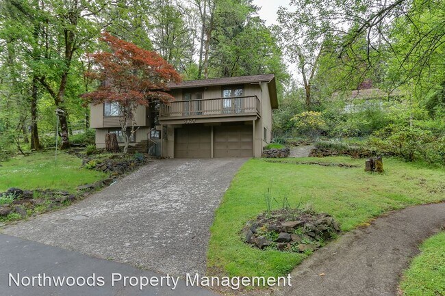 3 br, 2.5 bath House - 2879 Timberline Drive - 2879 Timberline Dr ...