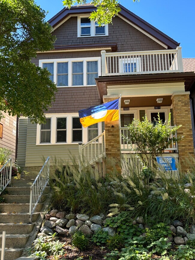 2811 S Lenox St - 2811 S Lenox St Milwaukee WI 53207 | Apartment Finder