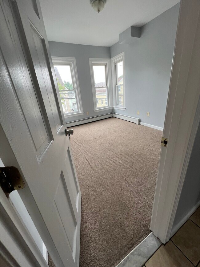 223 Park Ave - 223 Park Ave Woonsocket RI 02895 | Apartment Finder