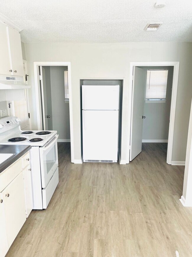 ** 2 Bed 1 Bath located in Ramer ** Call 334-366-9198 to schedule a ...