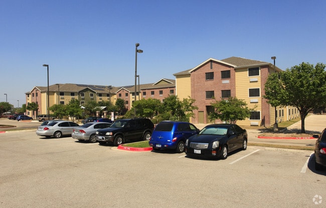 Spring Terrace - 7101 N Interstate 35 Austin TX 78752 | Apartment Finder