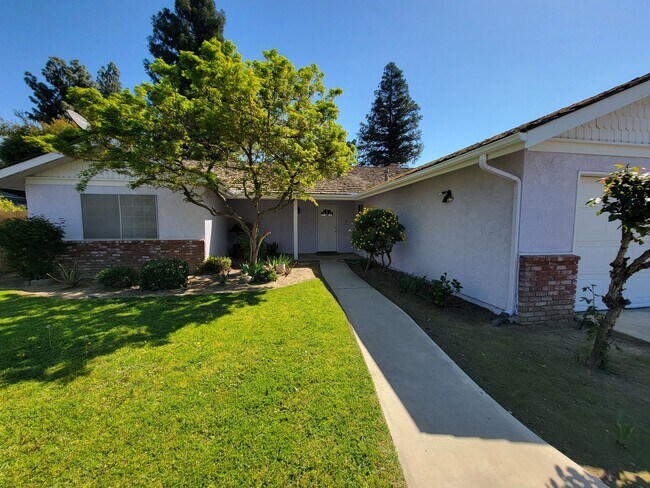 532 N Chinowth St - 532 N Chinowth St Visalia CA 93291 | Apartment Finder