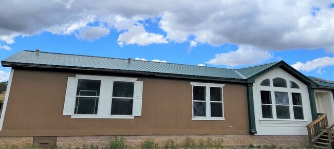 Large Manufactured home on 3 acres in Capi... - 145 Hillcrest Loop ...