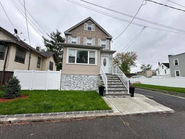 27 Henches Pl - 27 Henches Pl Little Ferry NJ 07643 | Apartment Finder