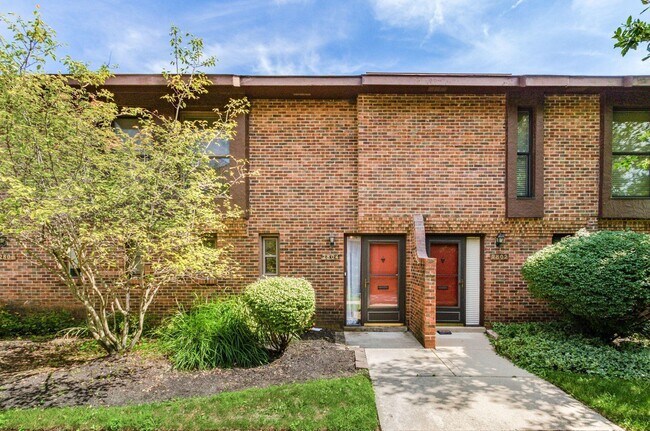 2804 Downing Way - 2804 Downing Way Upper Arlington OH 43221 ...