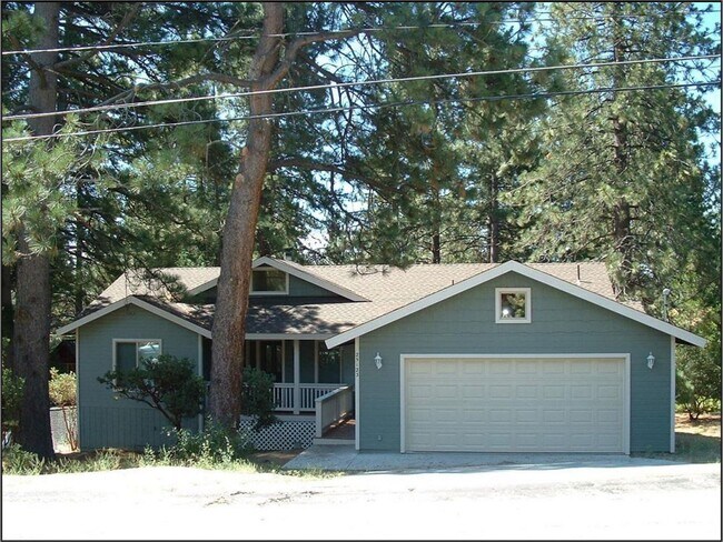 3 bedroom Rental with garage - 25123 Cascade Idyllwild-Pine Cove CA ...