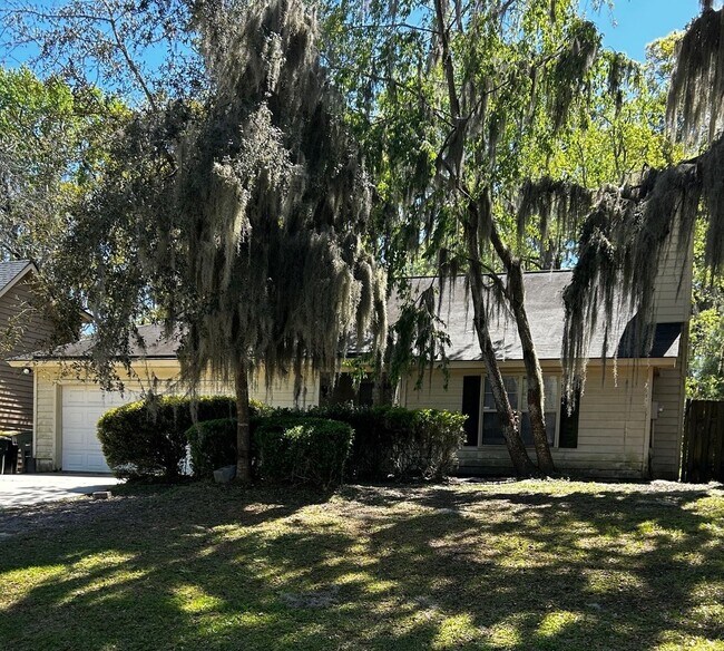 Countrywalk off Coffee Bluff Road - 33 Country Walk Dr Savannah GA ...