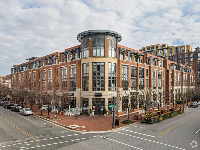 The Condominiums At Carlyle Square - 520 John Carlyle St Alexandria VA ...