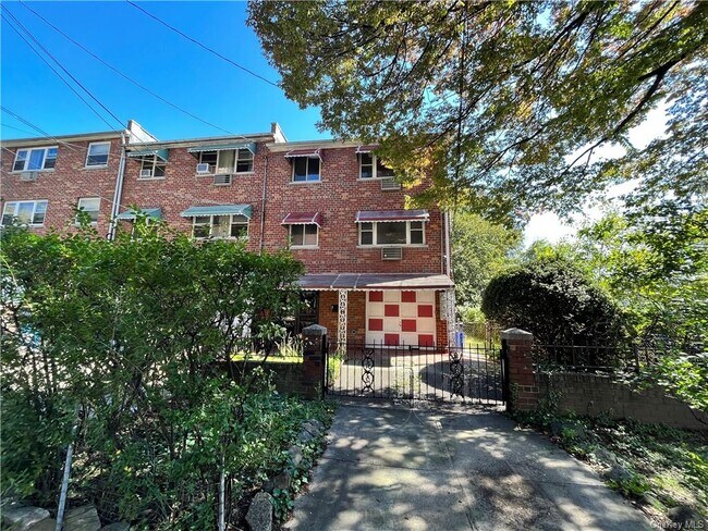 3514 Bronxwood Ave - 3514 Bronxwood Ave The Bronx NY 10469 | Apartment ...