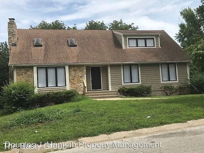 4 br, 2.5 bath House - 9129 E 51st Terrace - 9129 E 51st Terrace Kansas ...