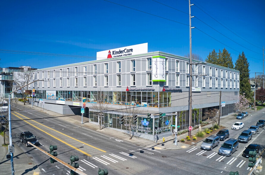 Cosmopolitan - 400 NE 45th St Seattle WA 98105 | Apartment Finder