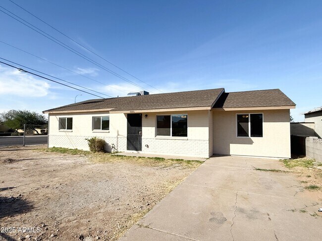1848 W Carson Rd - 1848 W Carson Rd Phoenix AZ 85041 | Apartment Finder