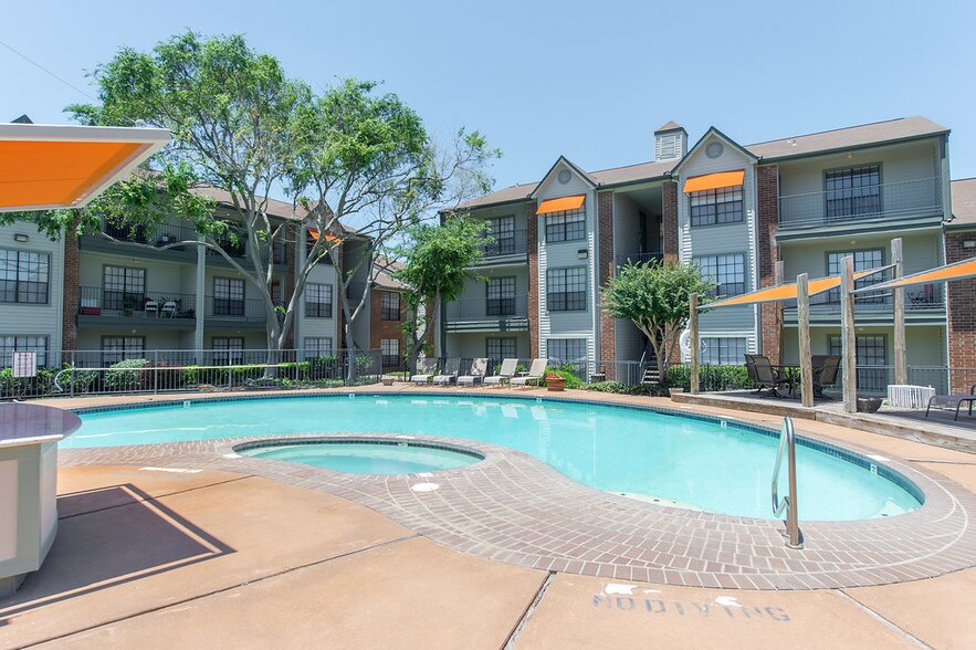 Crystal Falls - 10950 Westbrae Pky Houston TX 77031 | Apartment Finder