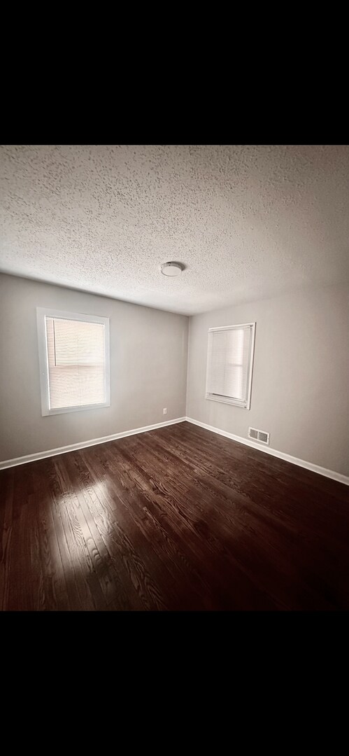 Cute Three bedroom house available Now!!!! - 5108 E 30th St Kansas City ...