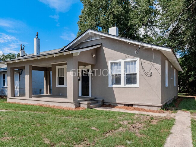 NOW OFFERING HALF OFF THE FIRST FULL MONTH... - 1325 Laurel St Augusta ...