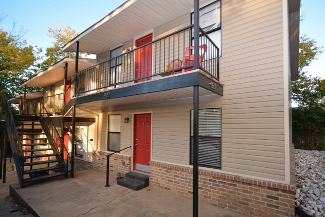 High Point Terrace - 922 W Hughes St Fayetteville AR 72701 | Apartment ...