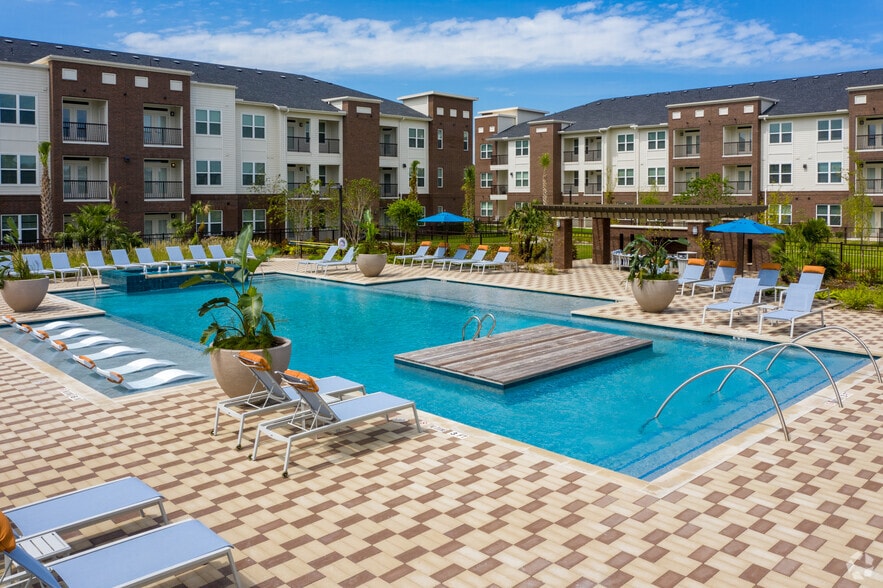 Morgan's Landing - 3300 Bay Area Blvd La Porte TX 77571 | Apartment Finder