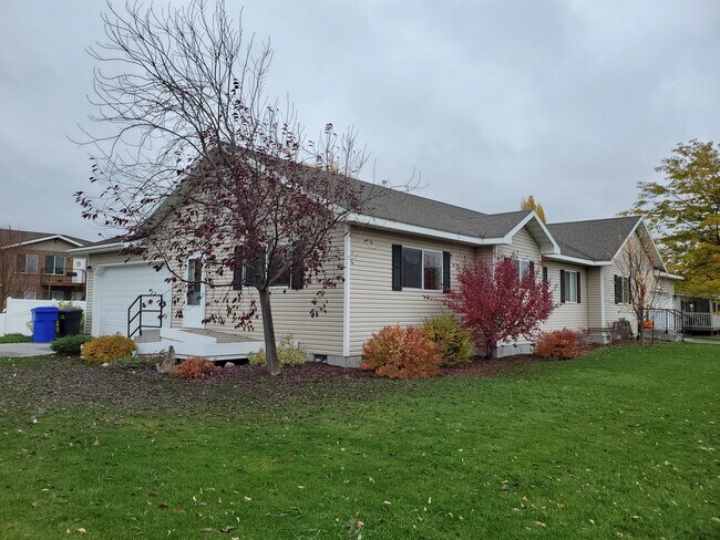 381 W 1st S - 381 W 1st S Rexburg ID 83440 | Apartment Finder