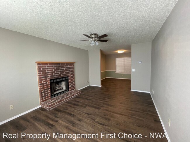 3 br, 2.5 bath House - 2650 E Kantz Drive - 2650 Kantz Dr Fayetteville ...