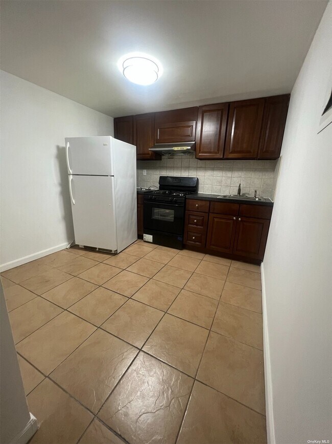 61-29 218th St - 61-29 218th St Queens NY 11364 | Apartment Finder