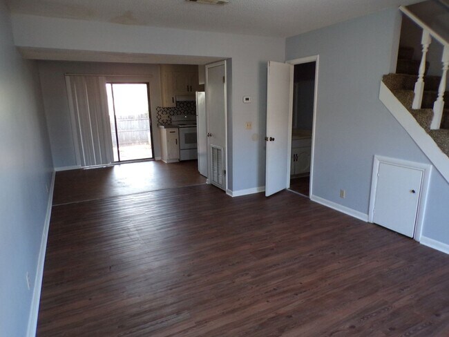 Gunter Lane Townhomes, Enterprise, AL - 126 Gunter Ln Enterprise AL ...