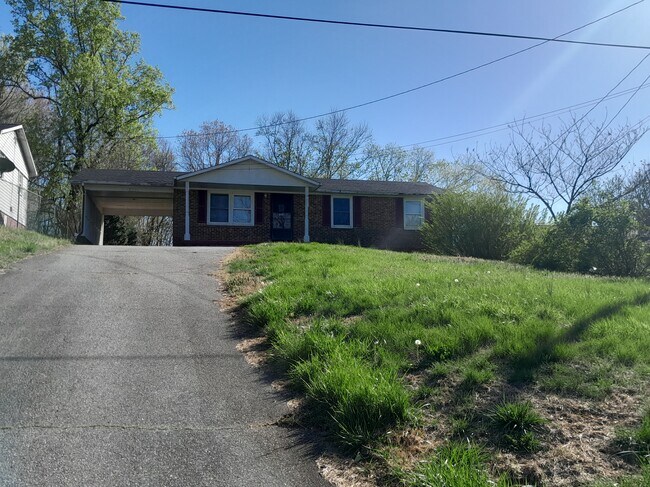 830 Clearview Dr - 830 Clearview Dr Martinsville VA 24112 | Apartment ...