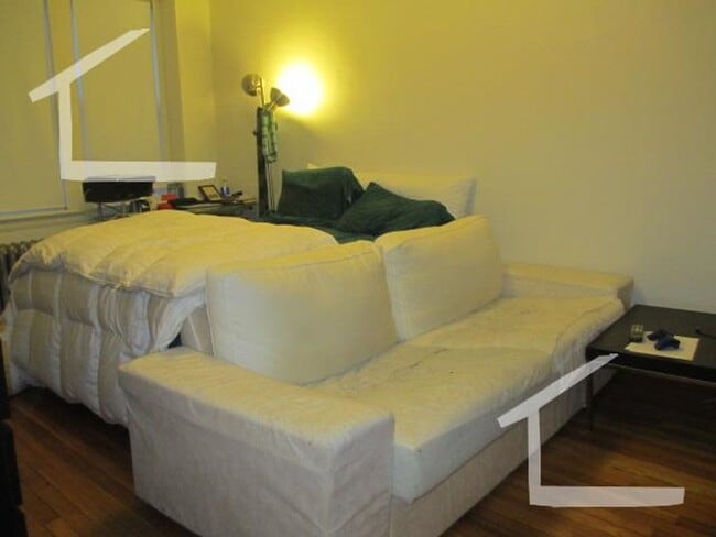 Gorgeous renovated studio with great location in Brighton available NOW ...