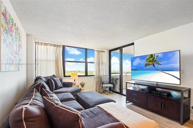 2555 Collins Ave - 2555 Collins Ave Miami Beach FL 33140 | Apartment Finder