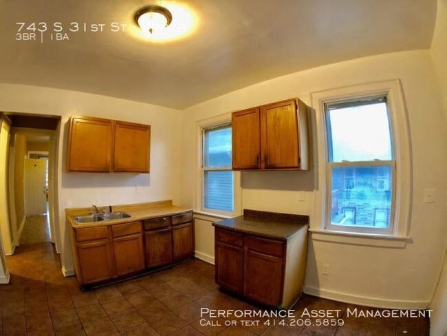 3 bedroom in Milwaukee WI 53215 - 743 S 31st St Milwaukee WI 53215 ...
