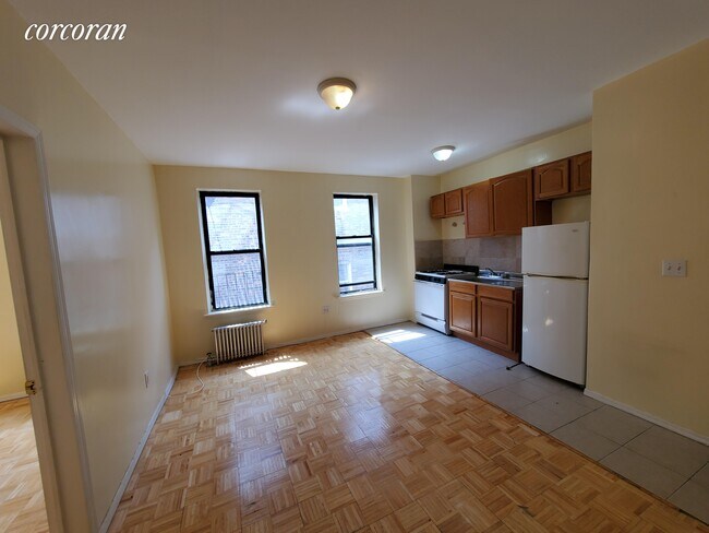 1692 Grand Concourse - 1692 Grand Concourse The Bronx NY 10457 ...