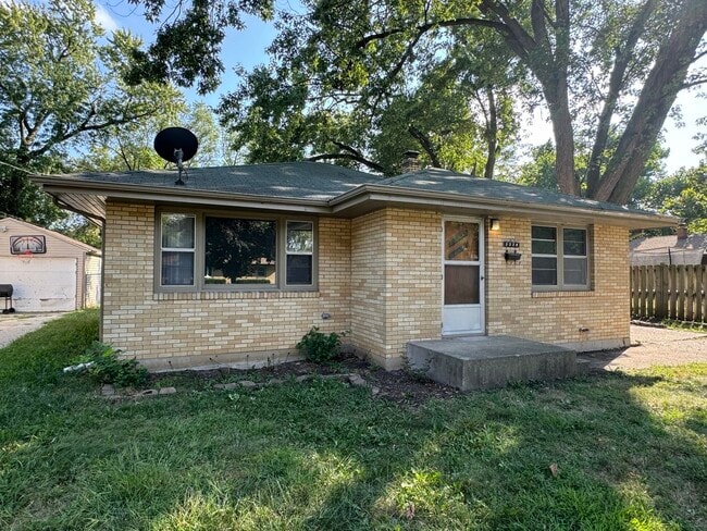 2220 Midway Dr - 2220 Midway Dr Rockford IL 61103 | Apartment Finder