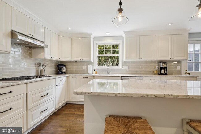 11310 Rolling House Rd - 11310 Rolling House Rd Rockville MD 20852 ...