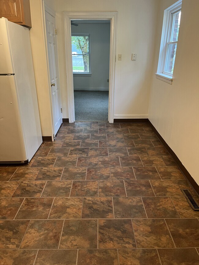 2344 Buffalo Rd - 2344 Buffalo Rd Erie PA 16510 | Apartment Finder