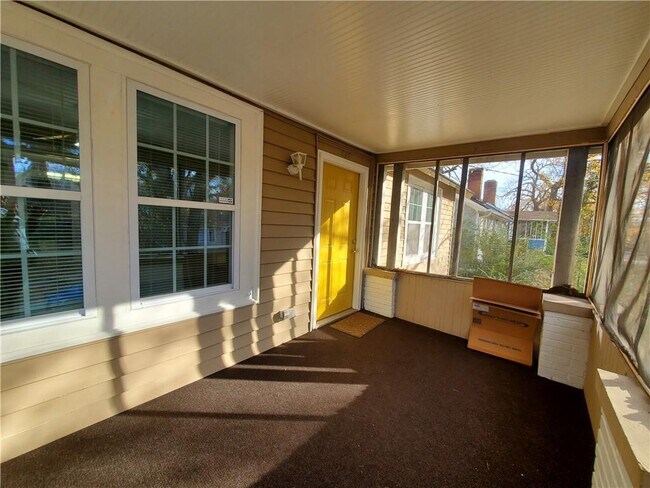 945 Deckner Ave SW - 945 Deckner Ave SW Atlanta GA 30310 | Apartment Finder