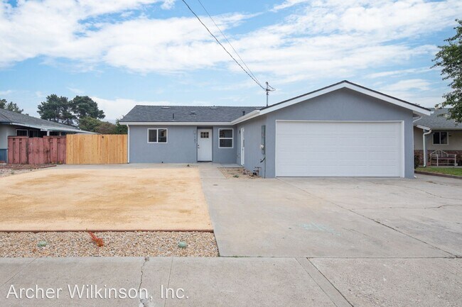 5 br, 3 bath House - 147 Patricia Drive - 147 Patricia Dr San Luis ...