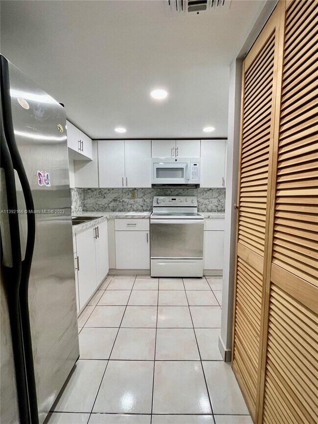 11800 SW 18th St - 11800 SW 18th St Miami FL 33175 | Apartment Finder