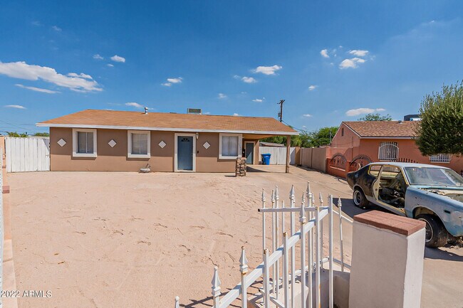 5944 W Mulberry Dr - 5944 W Mulberry Dr Phoenix AZ 85033 | Apartment Finder