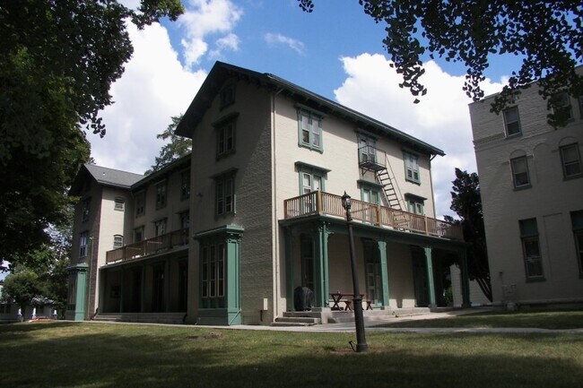 12 S Filbert St - 12 S Filbert St Mechanicsburg PA 17055 | Apartment Finder