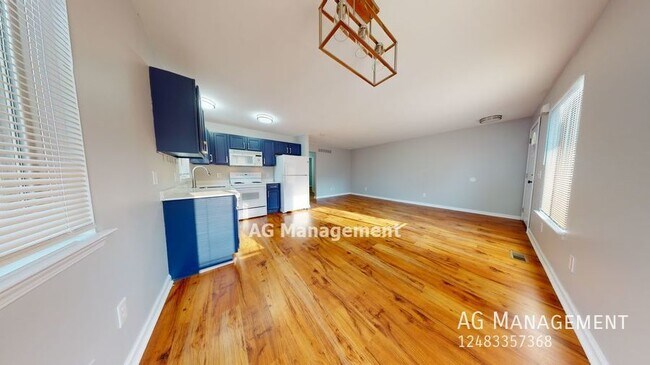 18530 E 14 Mile Rd #1 - Gorgeous 2Bed/1Bat... - 18530 14 Mile Rd Fraser ...