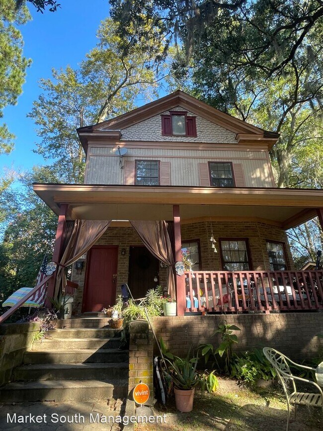 3 br, 1.5 bath House - 918 E. Duffy Street... - 918 E Duffy St Savannah ...