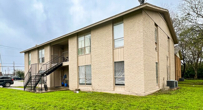 200 Uhland Rd - 200 Uhland Rd San Marcos TX 78666 | Apartment Finder