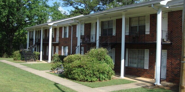 Edgemont Apartments - 4747 AL-25 Montevallo AL 35115 | Apartment Finder