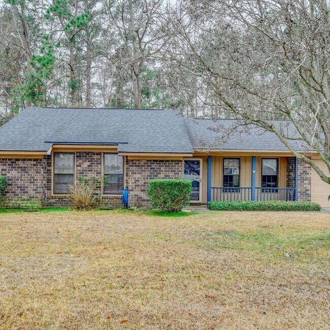 Lovely Ranch Style home in North Charleston! - 8193 Long Shadow Ln ...