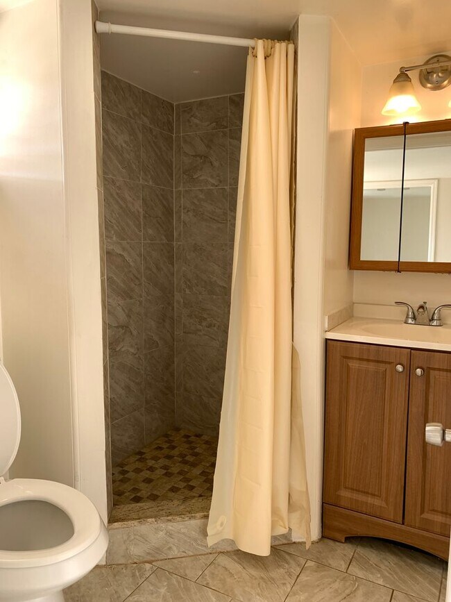 Chee, Sandra - 1044 Wiliki Dr Honolulu HI 96818 | Apartment Finder