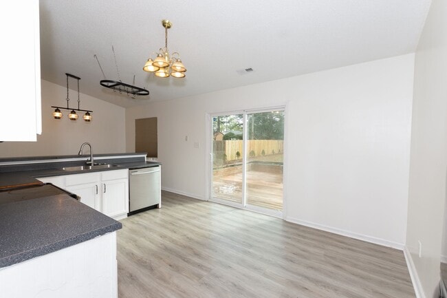 Great home in Hubert - 625 Queens Creek Rd Hubert NC 28539 | Apartment ...