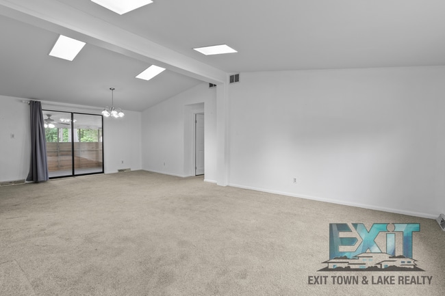 2 Bedroom, 2 Bath Home located in Tanglewood Shores - 422 Tanglewood Dr ...