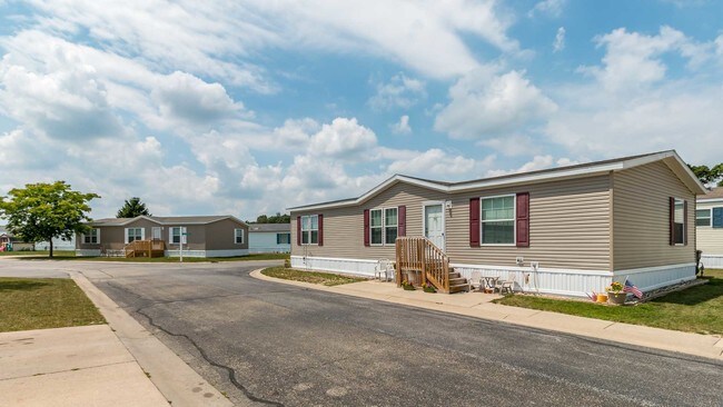 Cobus Green - 54152 Ash Rd Osceola IN 46561 | Apartment Finder