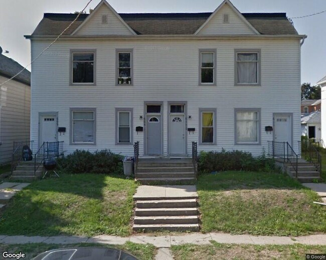 609 W Cottonwood St - 609 W Cottonwood St Freeport IL 61032 | Apartment ...