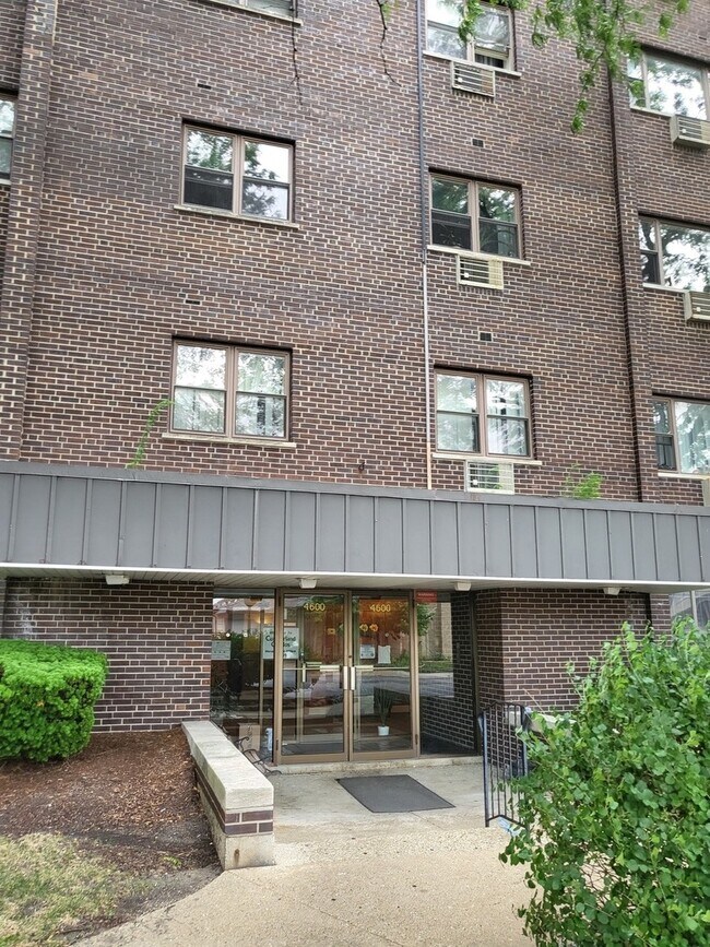4600 N Cumberland Ave - 4600 N Cumberland Ave Chicago IL 60656 ...