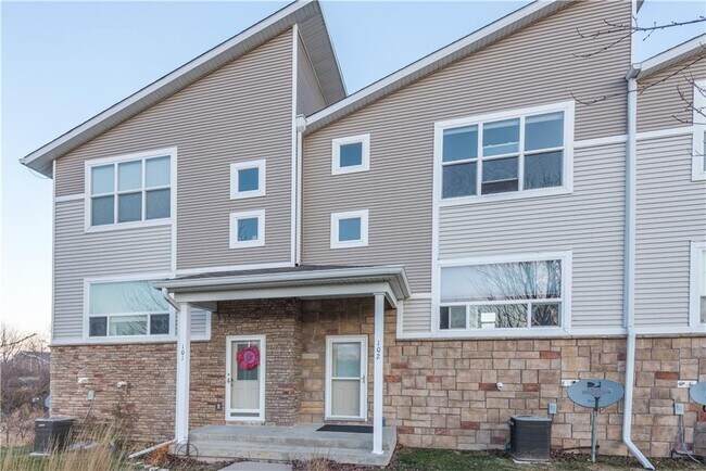 301 SE 11th St - 301 SE 11th St Grimes IA 50111 | Apartment Finder